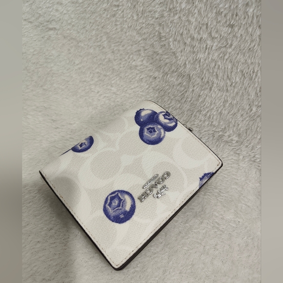 Coach | Bags | Snap Wallet In Signature Canvas With Blueberry Print ...